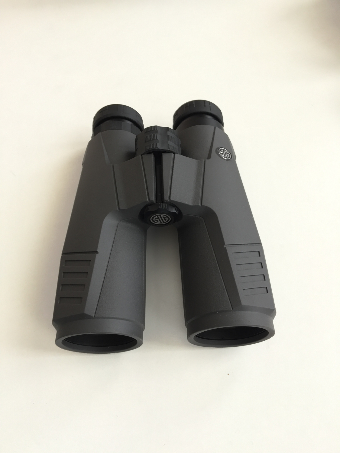 SIG SAUER Zulu 9 9×45 – Binoculars Today