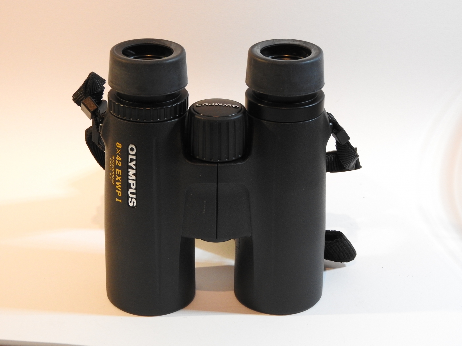 Olympus EXWP I 8×42 – Binoculars Today