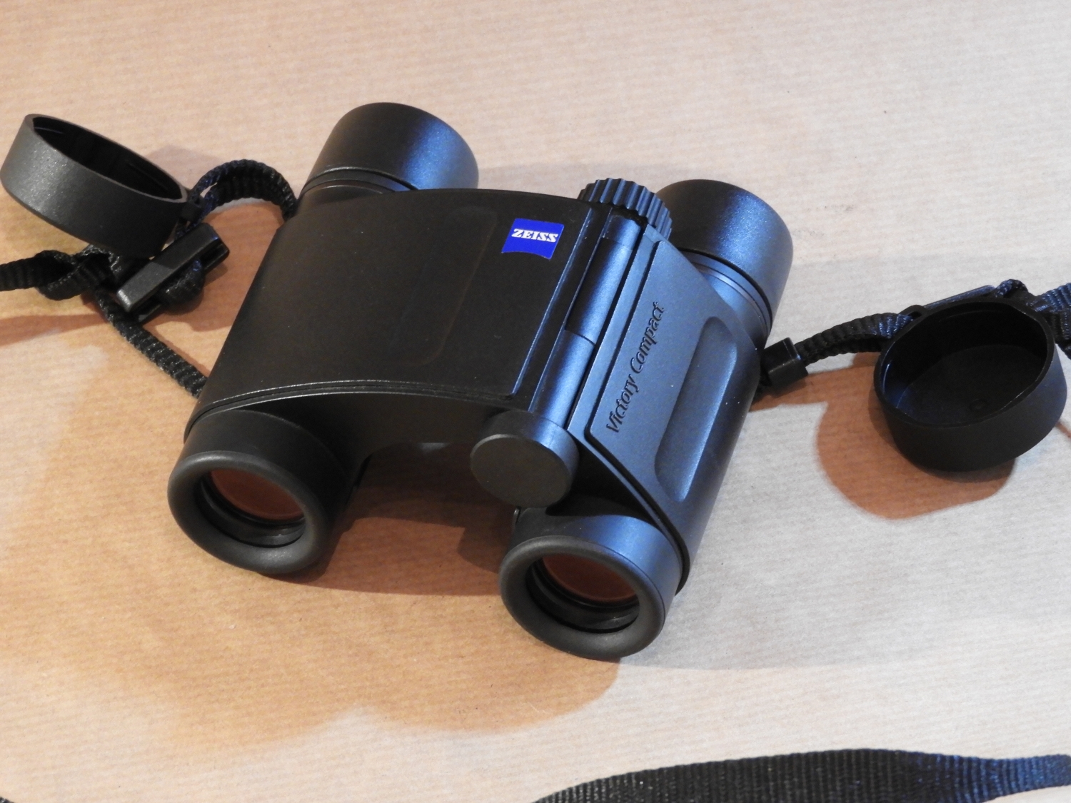 Zeiss Victory 8×20 T Compact – Binoculars Today